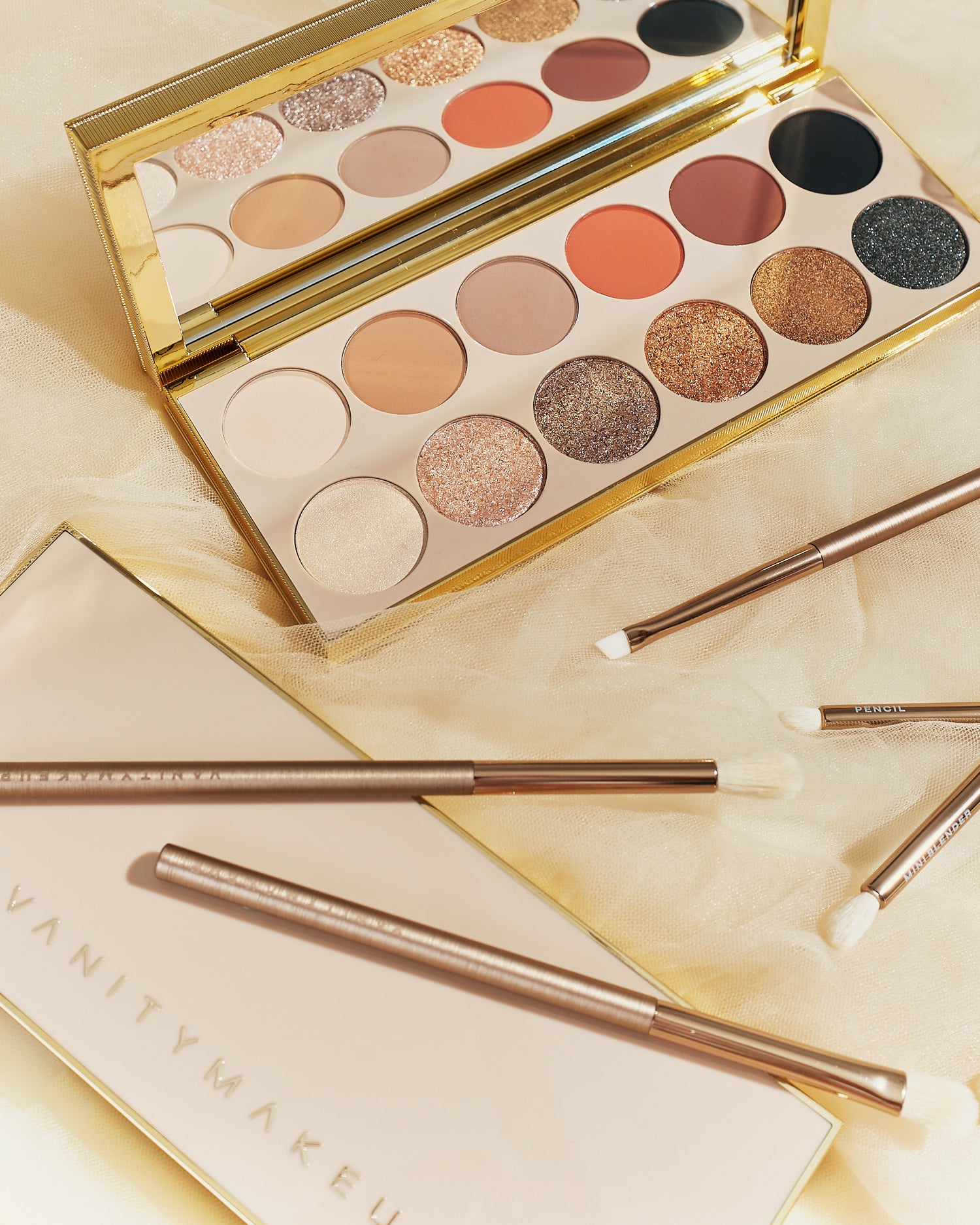 Vanity Makeup - Luxury Contour & Eyeshadow Palettes & Makeup Brushes